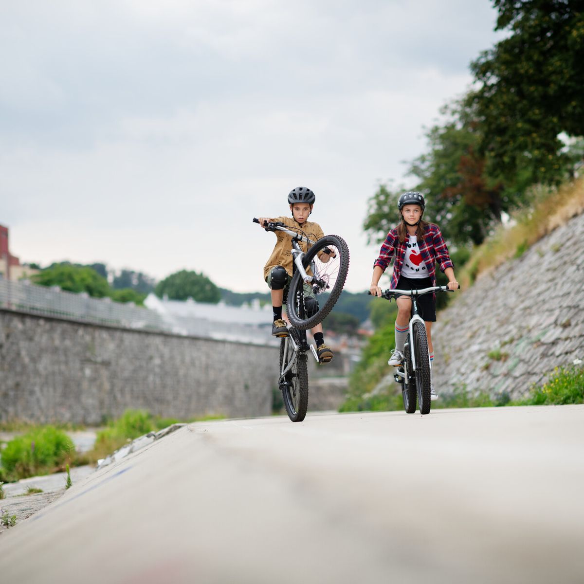 Woom OFF 6 from 28,00€ flexible rental subscription